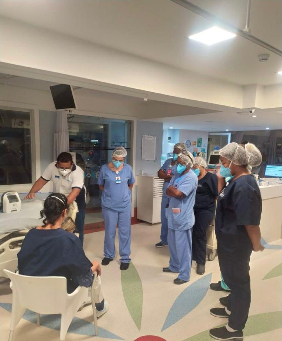 Coramed e enfermagem promovem capacitação de uso do novo compressor ...